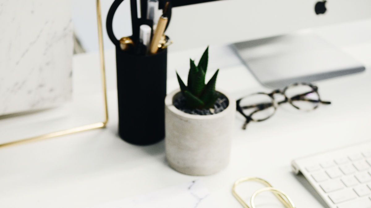 19 of the Best Real Estate Marketing Materials - Luxury Presence